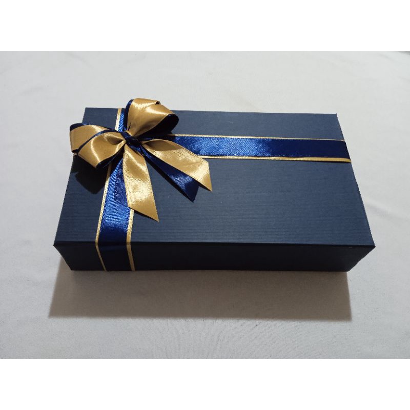 Jual Box kado, hard box, gift box, kotak kado, kotak hamper | Shopee ...