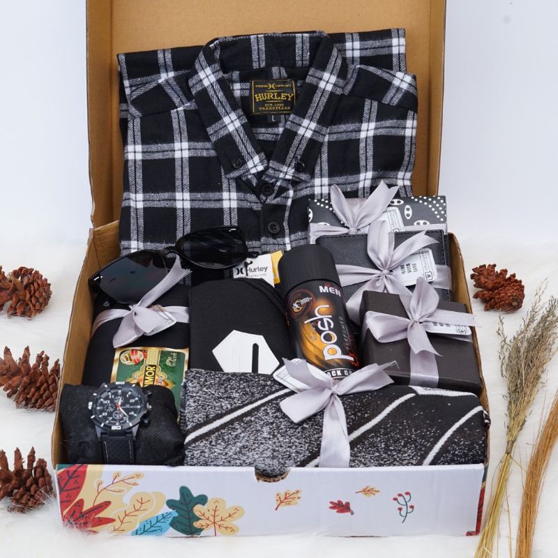 Jual HAMPERS KEMEJA FLANEL/KADO ULANG TAHUN COWOK KEMEJA FLANEL/ KADO ...