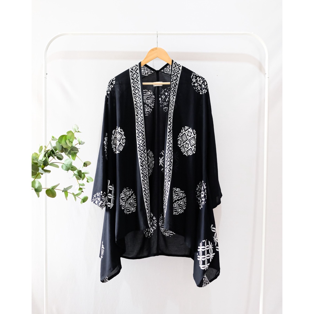 Jual ATASAN OUTER BERLENGAN BATIK HITAM MODERN WANITA OUTER BATIK ...