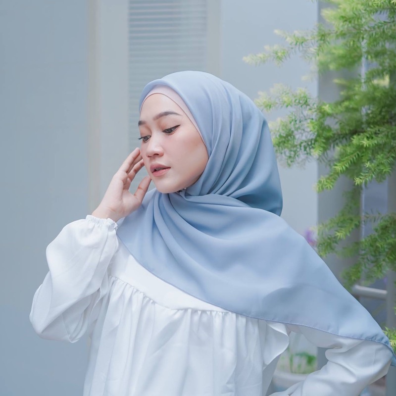 Jual SKY BLUE Hijab Segiempat Polos Bella Square SKY BLUE Premium Pollycotton BellaSquare ...