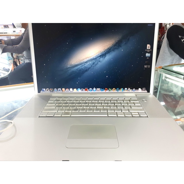 Jual Laptop MacBook Pro 2008 Core2 Duo 2.4GHz 17" RAM 4GB HDD 500GB ...