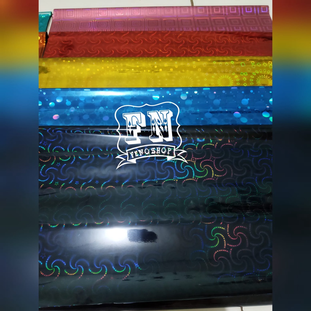 Jual Kertas kado Hologram Mengkilap 3D Plastik Kilap BISA RIQUES WARNA ...