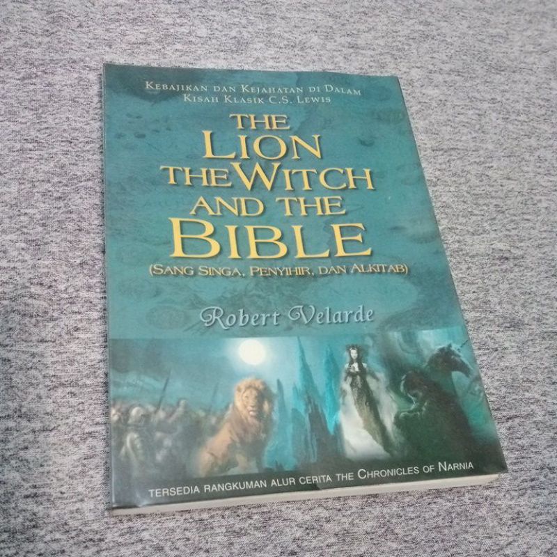Jual The Lion The Witch and The Bible | Robert Velarde | Shopee Indonesia