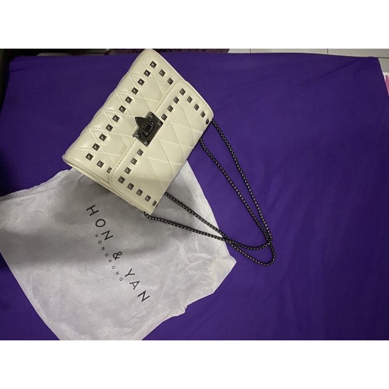 Jual tas hong & yan hong and yan putih | Shopee Indonesia