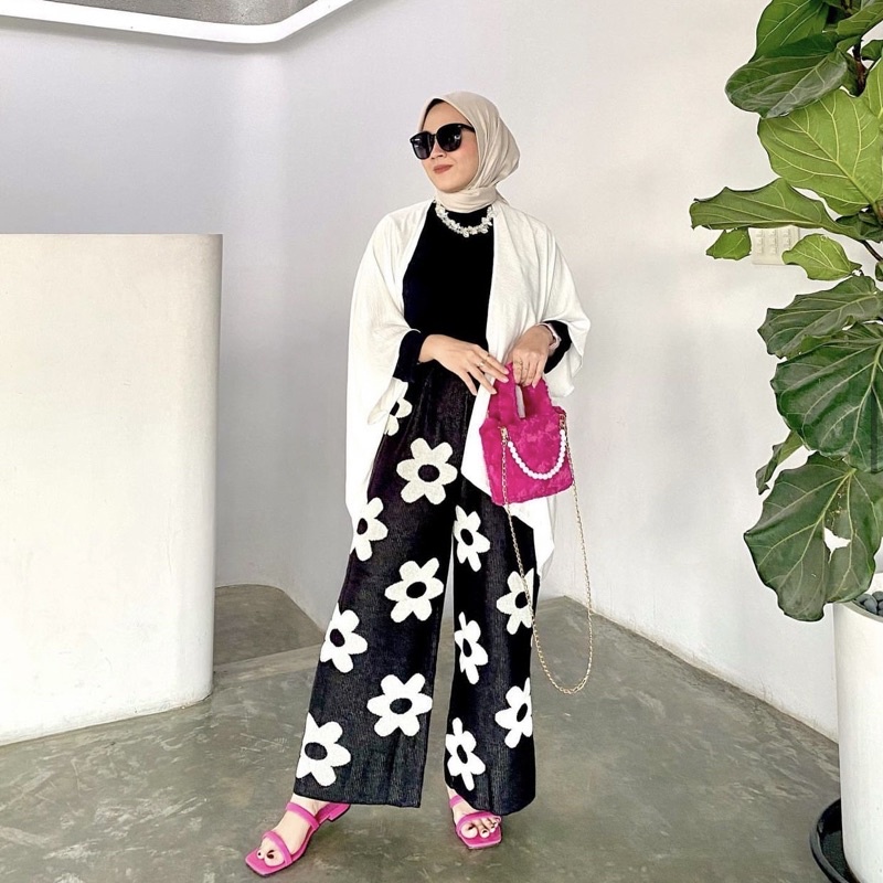 Jual Flower Knit Pants / Bloom Pants / Kulot Flower / Celana Kulot ...
