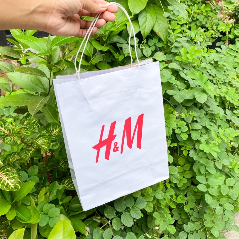 Jual Paper Bag H&M Mall Coklat dan Putih size Medium Tas Kertas Kado ...