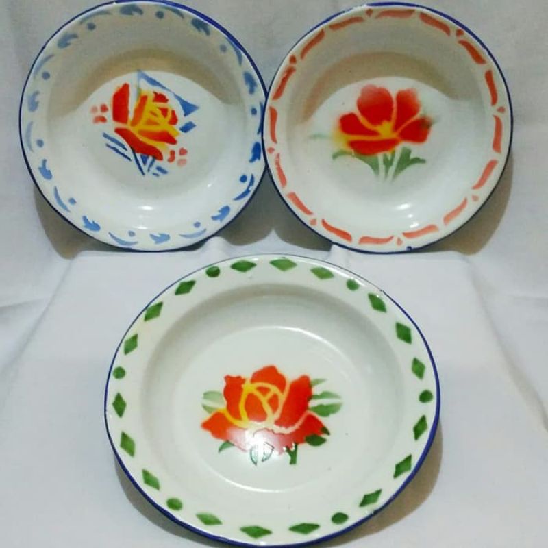 Jual piring jadul enamel kaleng 22cm / piring makan seng motif kembang ...