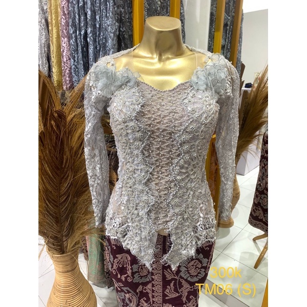 Jual Kebaya Modifikasi Payet | Kebaya Full Payet Tepi Bunga | Kebaya ...