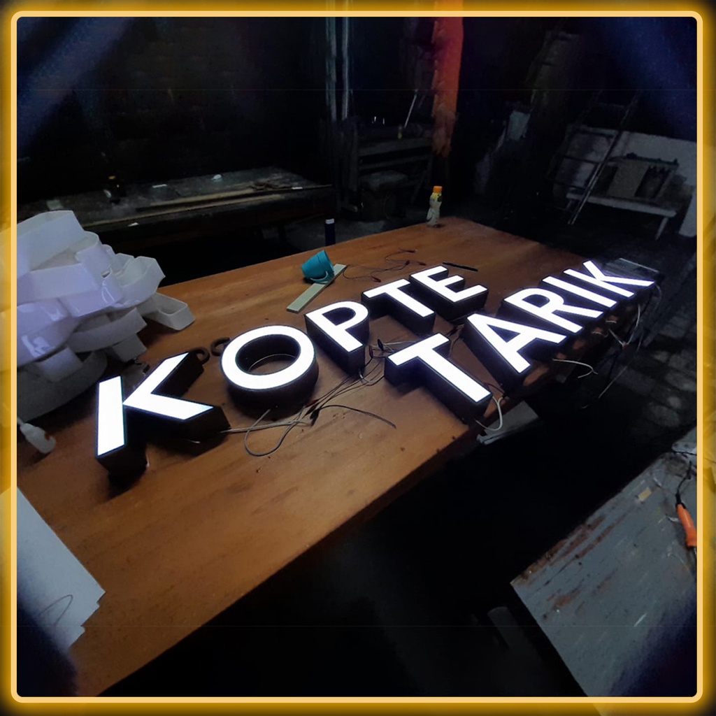 Jual Tulisan Timbul Acrylic Kustom Nyala LED Terang Mudah Dipasang ...