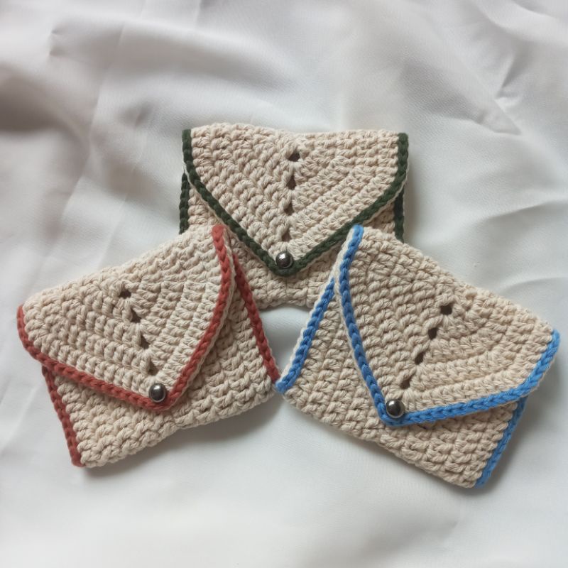 Jual Vol. 2 ULFA Mini Crochet Wallet - Dompet Rajut Mini Desain Cantik ...