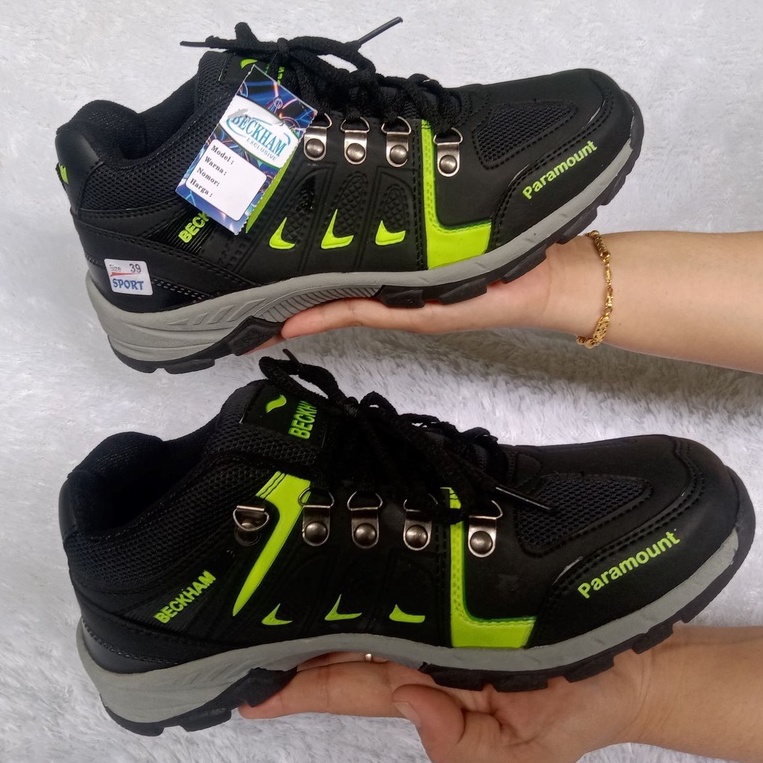 Jual SEPATU GUNUNG / SEPATU BECKHAM PARAMOUNT PENDEK HITAM HIJAU SIZE ...