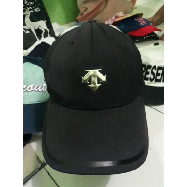 Jual Topi / caps Descente | Shopee Indonesia