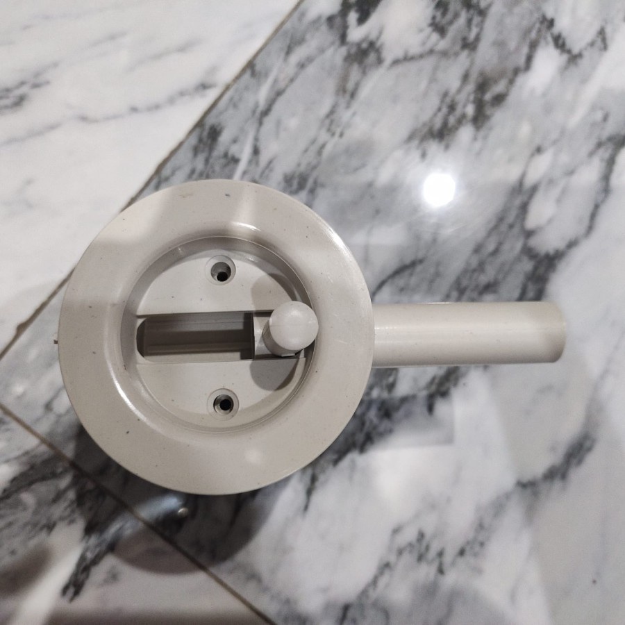 Jual Handle Tarikan Kunci Pintu Kamar Mandi / Kunci Bulat pvc / Selot ...