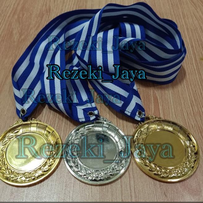 Jual Medali Mendali plastik plus tali dan ring satuan | Shopee Indonesia
