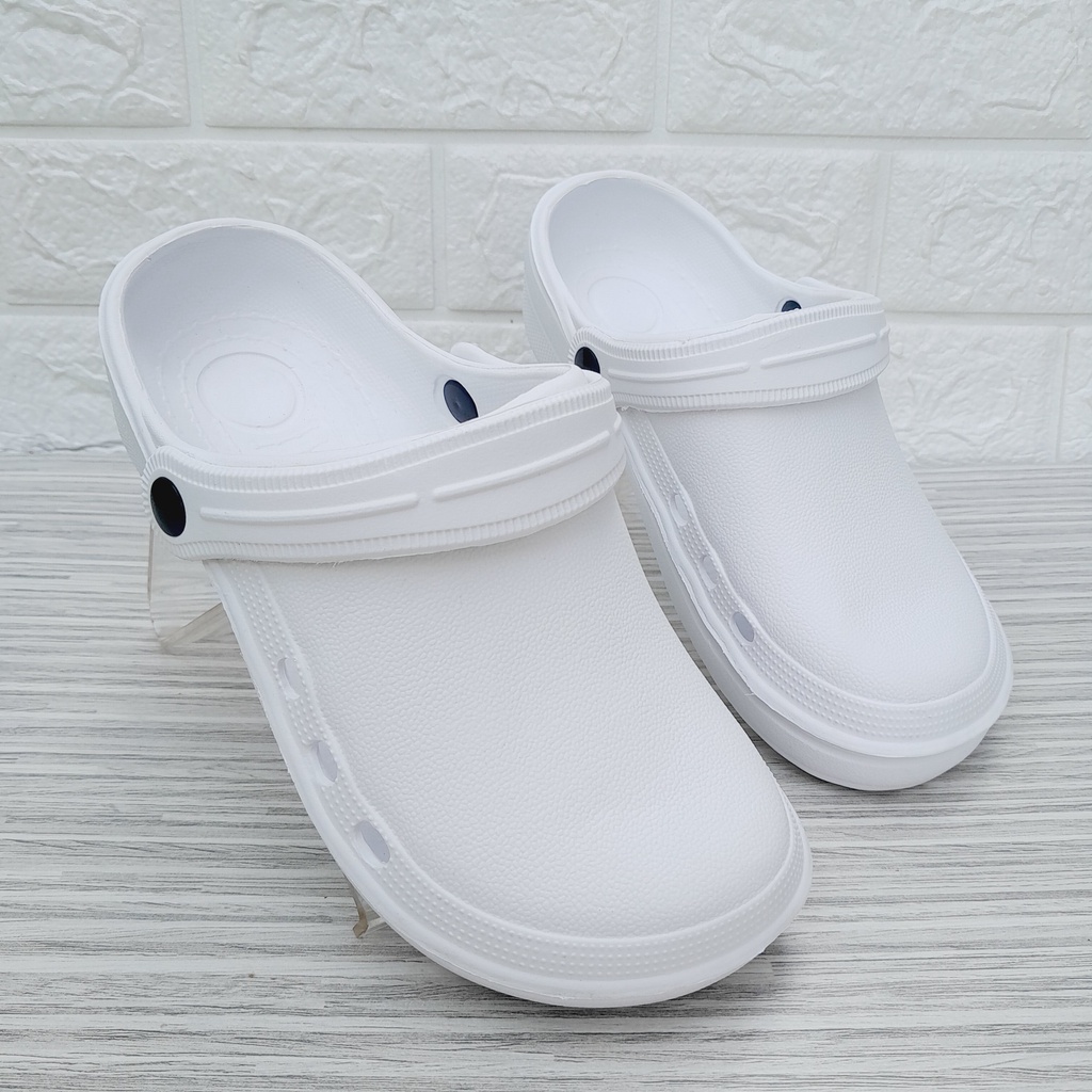 Jual Sandal crocs putih baim sendal medis terbaru murah berkualitas ...