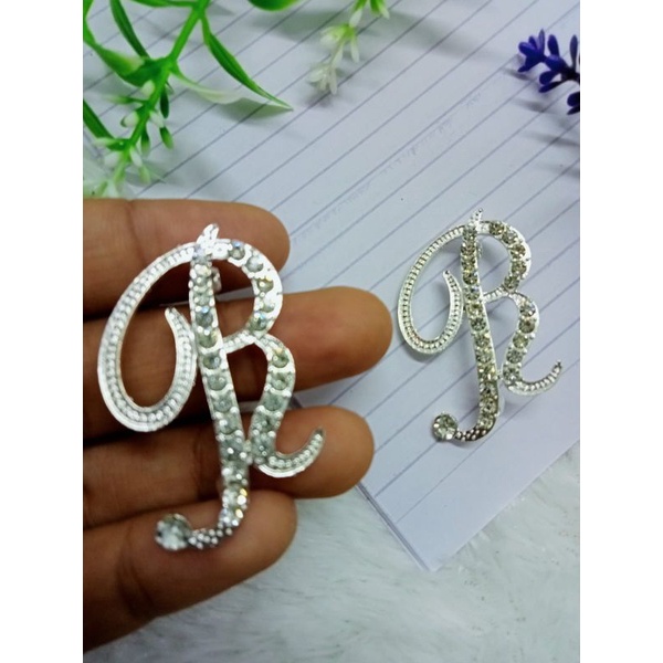 Jual Bros inisal nama / bros huruf inisial silver | Shopee Indonesia