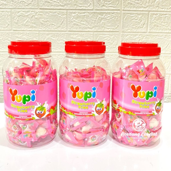 Jual Yupi Strawberry Kiss Jar Toples 300gr | Shopee Indonesia