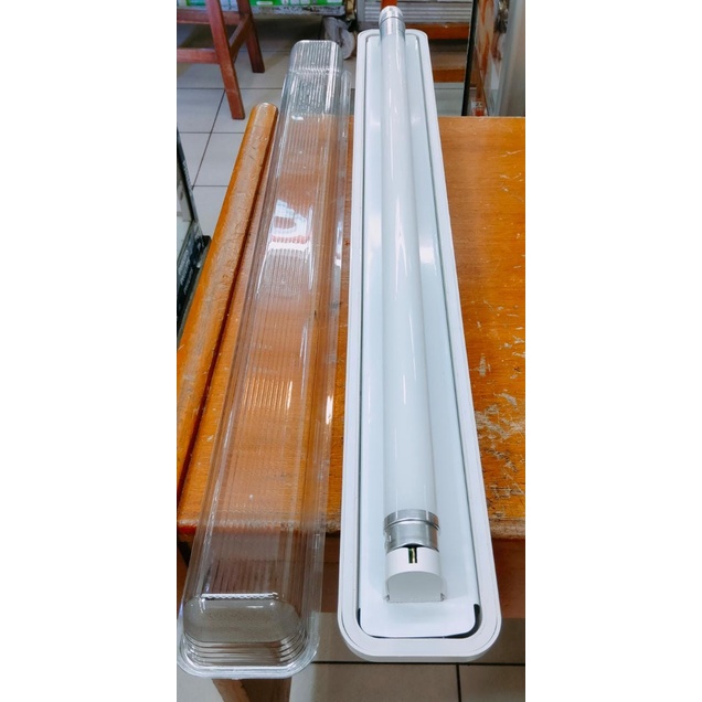 Jual kap lampu waterproof tl 60cm plus lampu ecova 9w / KAP LAMPU TL T8 | Shopee Indonesia