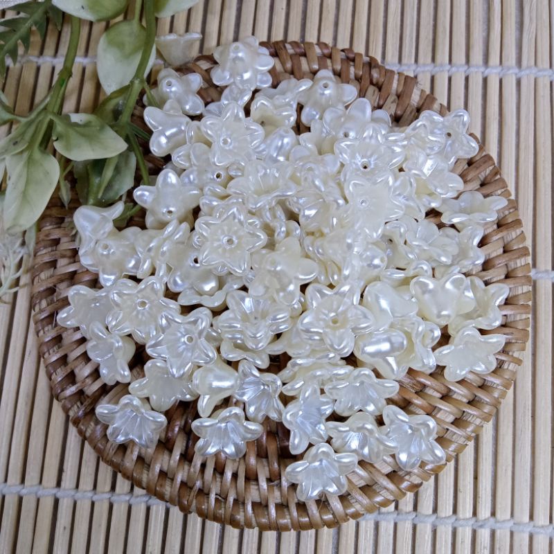 Jual Manik Kelopak Bunga / Kelopak Mawar / Manik Bunga Putih | Shopee ...