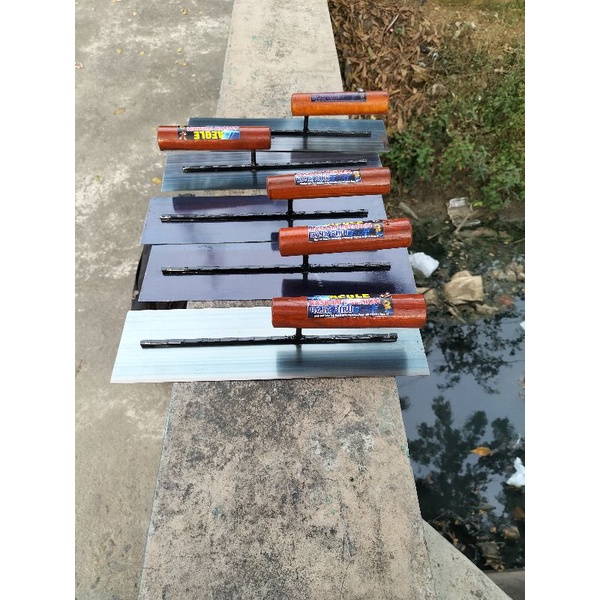 Jual Raskam Baja 35 cm 0.4 mm. Raskam#Roskam#Reskam#Trowel#Acian#Plat ...