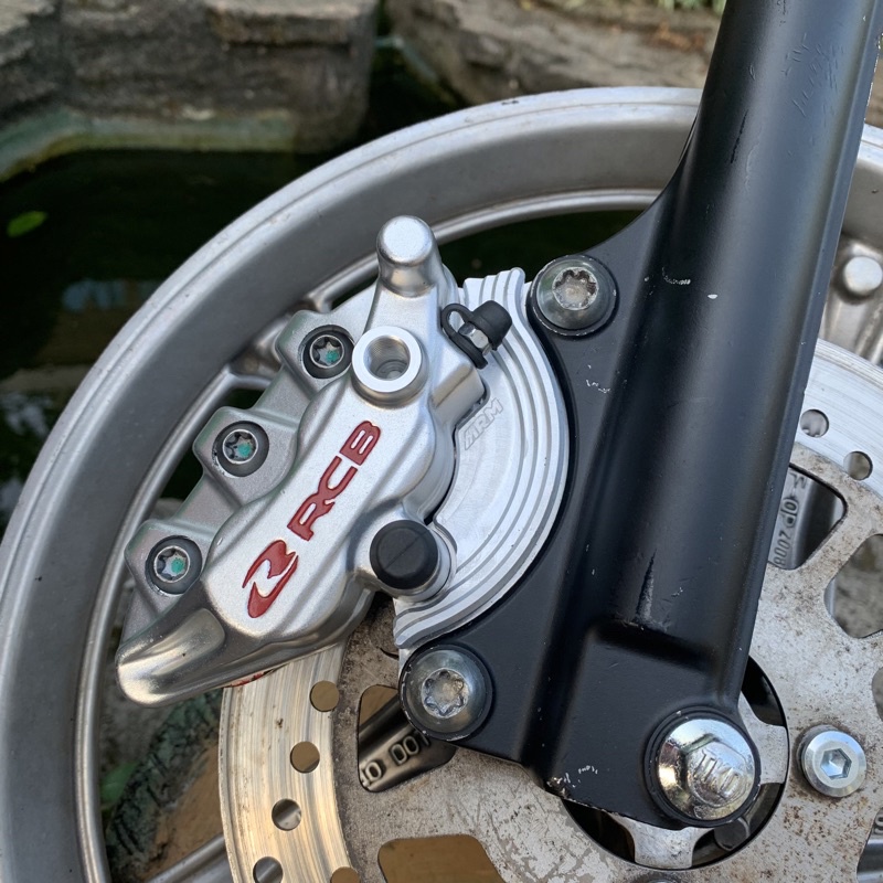 Jual Braket Kaliper Mio Disc 220 - 260 ( Kaliper 2P RCB ) | Shopee ...