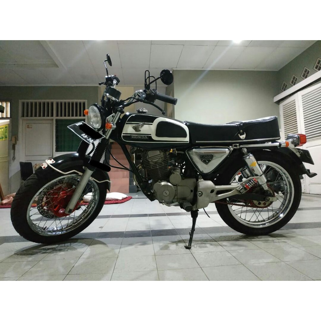 Jual Tangki CB 125 175/ Tangki CB Twin Hitam Putih | Shopee Indonesia