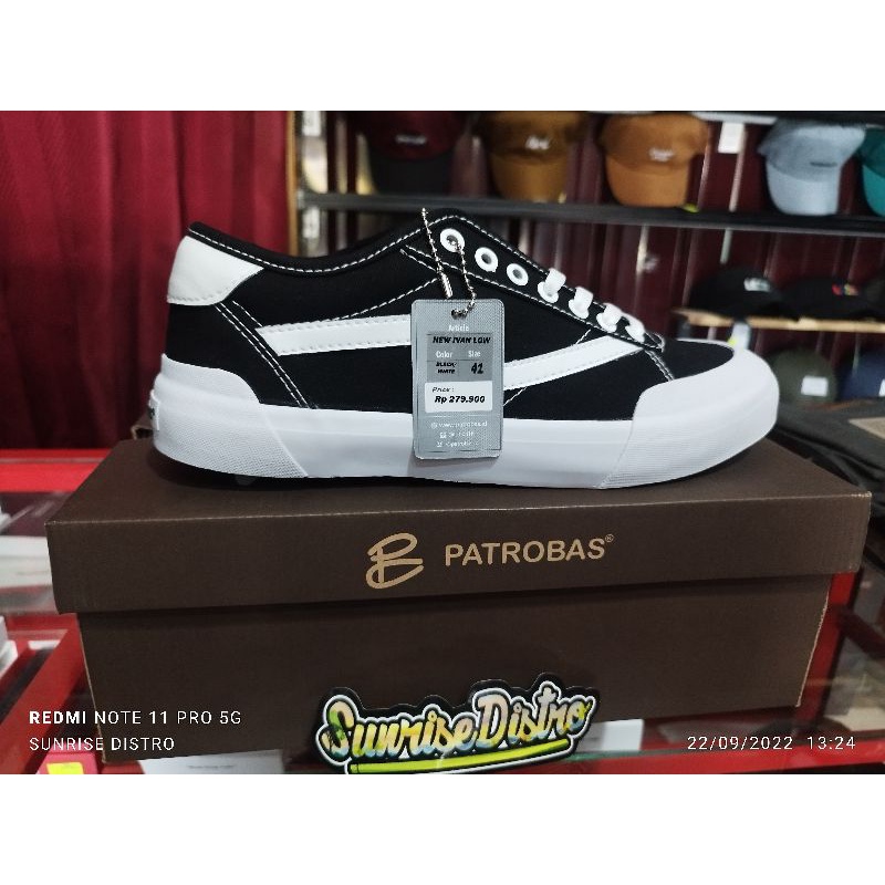 Jual sepatu patrobas new ivan low | Shopee Indonesia