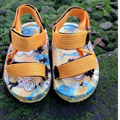 Jual Promo sandal gunung anak minion | Shopee Indonesia