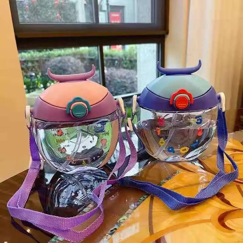 Jual BOTOL MINUM ANIMAL TALI PANJANG +SEDOTAN 400 ML BPA FREE KODE 2555 | Shopee Indonesia