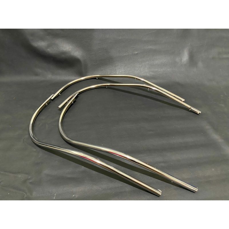 Jual Lis list sayap layar body depan vespa model botol chrome ...