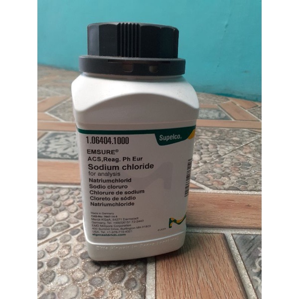Jual NaCl Sodium Chloride Merck Emsure For Analysys 50 gram Repack ...