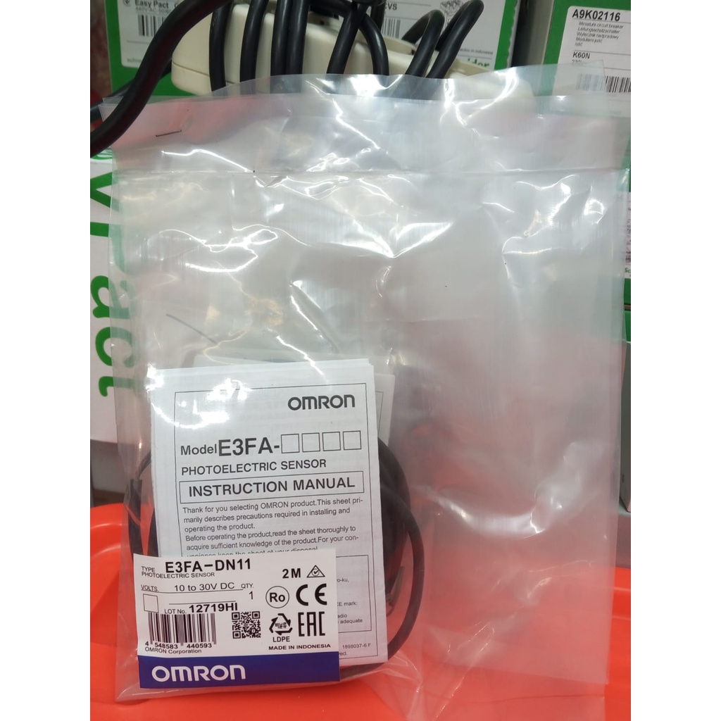Jual Photoelectric sensor E3FA-DN11 OMRON NPN, Light-ON/Dark-ON, 2 m ...