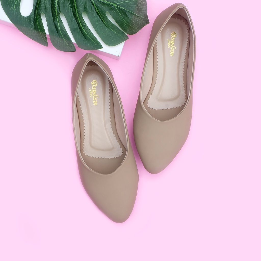 Jual Sepatu Bigsize Wanita Marina Cream Sepatu Jumbo Flatshoes Bigsize ...