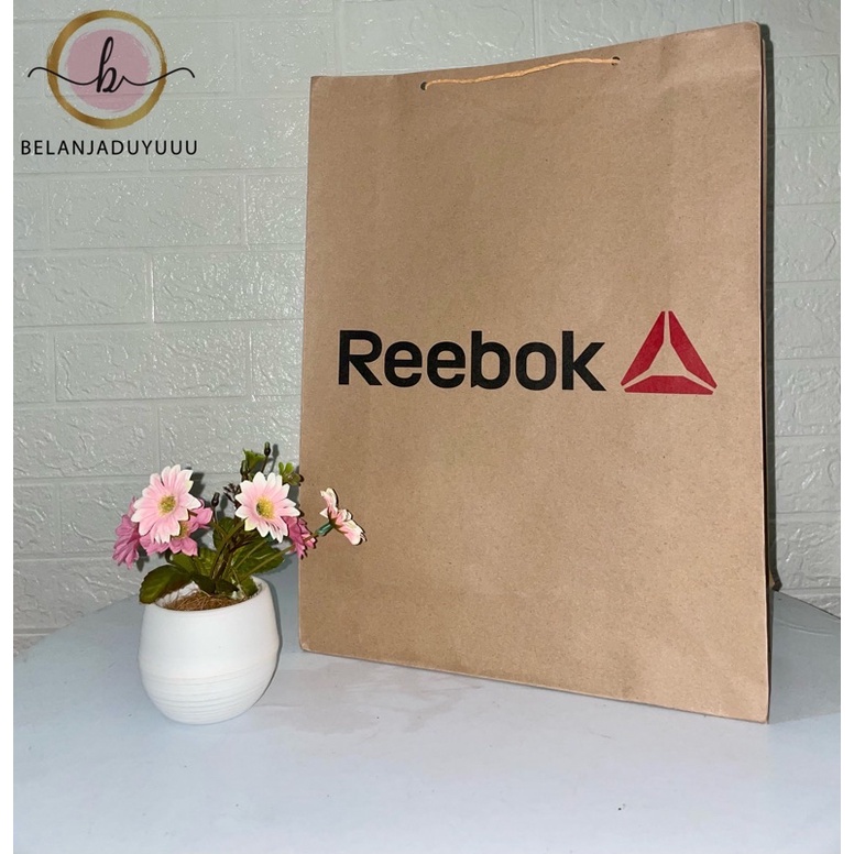 Jual Paper Bag Reebok Pembungkus Kado Muat Box Sepatu | Shopee Indonesia