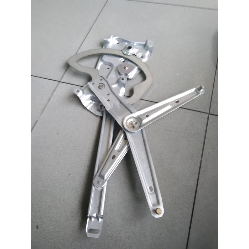 Jual REGULATOR KACA BMW E36 depan kanan | Shopee Indonesia