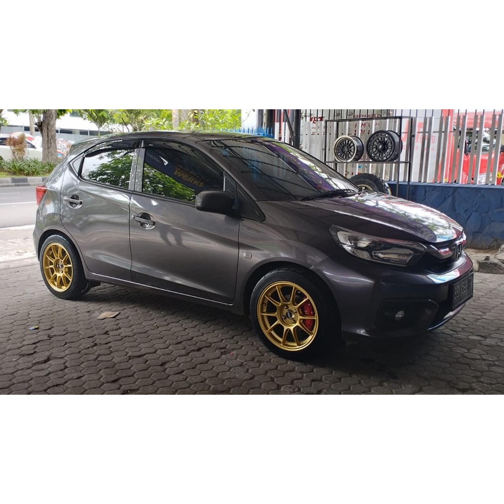Jual VELG MOBIL BRIO HSR ZICO R16X7 H4X100 ET42 GOLD | Shopee Indonesia