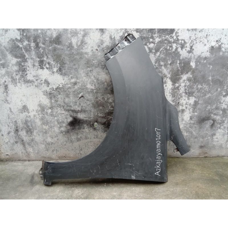 Jual Fender spakbor kiri innova reborn venturer second original ...