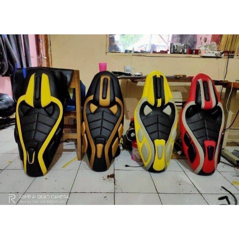 Jual Jok Motor Costum Beat Deluxe Model Retro/Jok Motor Modifikasi Beat ...