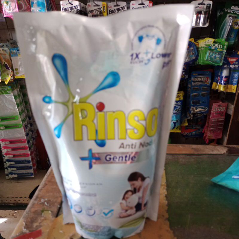 Jual RINSO Anti Noda Gentle Care Cair Kemasan Pouch 700 ml | Shopee ...