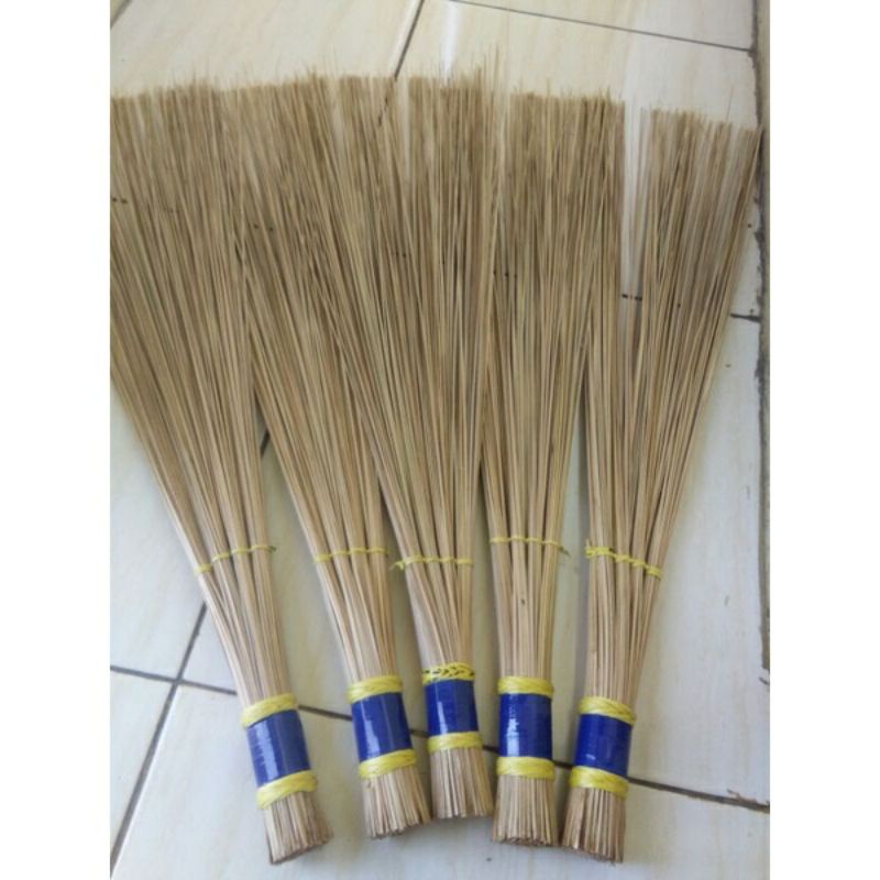 Jual sapu lidi tradisional penebah sapu lidi putih super sapu kasur ...