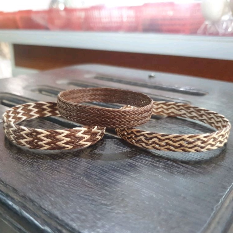 Jual Gelang Simpai Khas Dayak Kalimantan | Shopee Indonesia