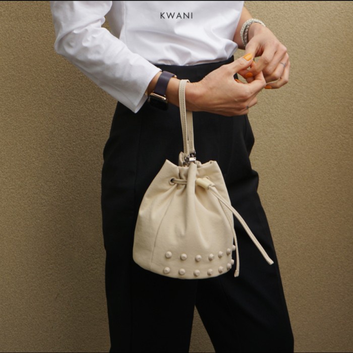 Jual Kwani 3 Ways Studs Bucket Bag | Shopee Indonesia