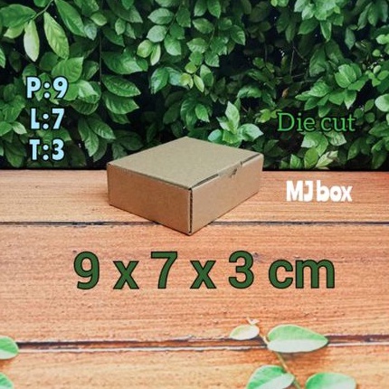 Jual kardus karton UK 9x7x3 cm..... die cut kotak aksesoris, model box ...