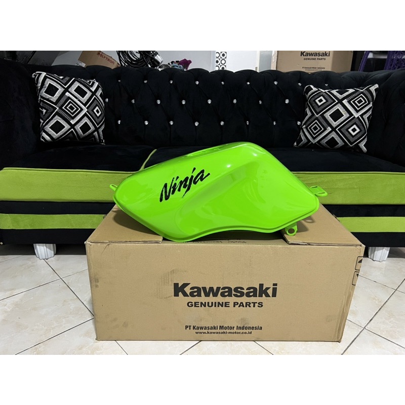 Jual Tangki ninja Rr New hijau kawasaki original | Shopee Indonesia