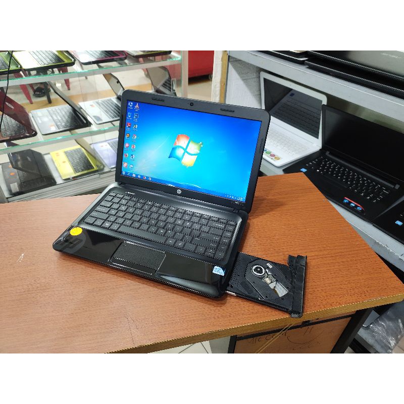 Jual Laptop HP 1000 RAM 2GB HDD 500GB Warna Hitam Ada kamera DVD siap ...