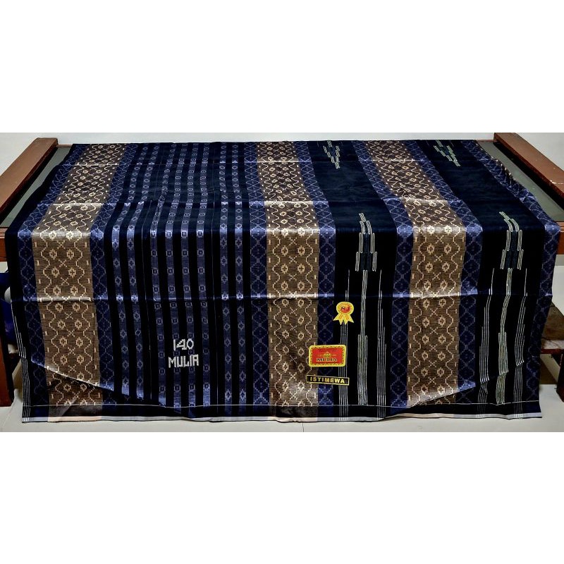 Jual SARUNG TENUN RAJA MULIA 140 SPESIAL JAHIT TENGAH | Shopee Indonesia