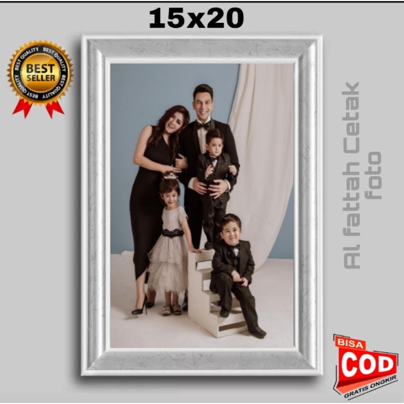 Jual CETAK FOTO TERMURAH PLUS BINGKAI 6R (15X20) COD | Shopee Indonesia