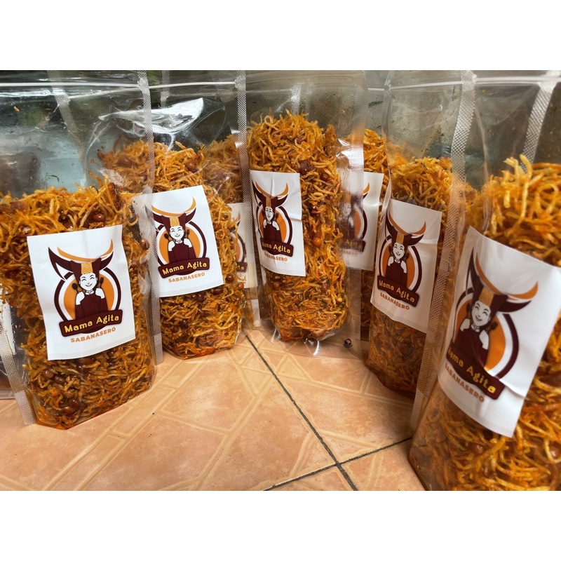 Jual kentang mustofa / jerami ukuran 250gr pedas-manis/ kripik kentang ...
