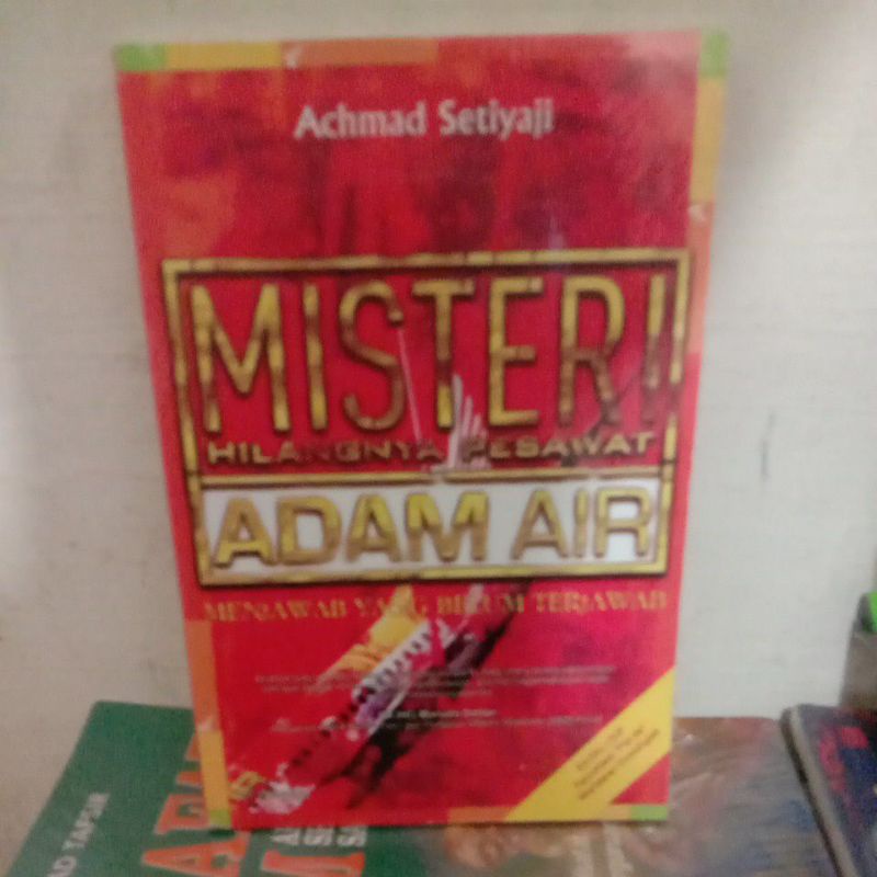 Jual BUKU MISTERI HILANGNYA PESAWAT ADAM AIR | Shopee Indonesia