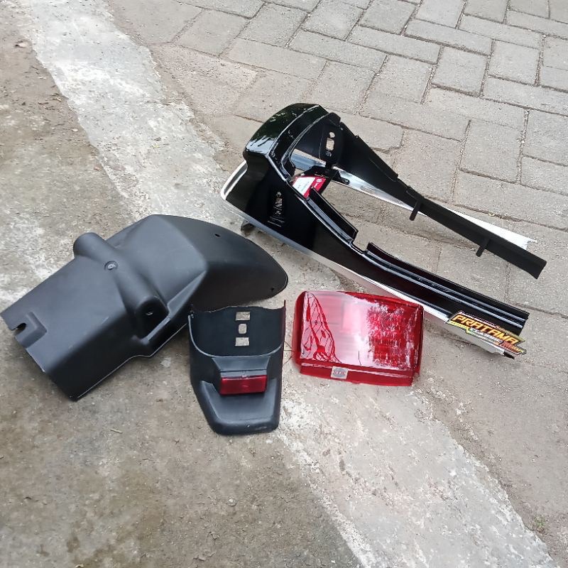 Jual body full set gl pro stoplamp full lis jok behel body sepakbor ...
